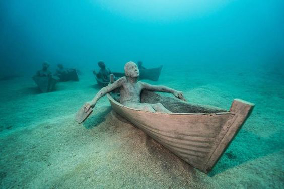 Discovering 10 Scary Underwater Statues: A Dive into the Depths of Fear